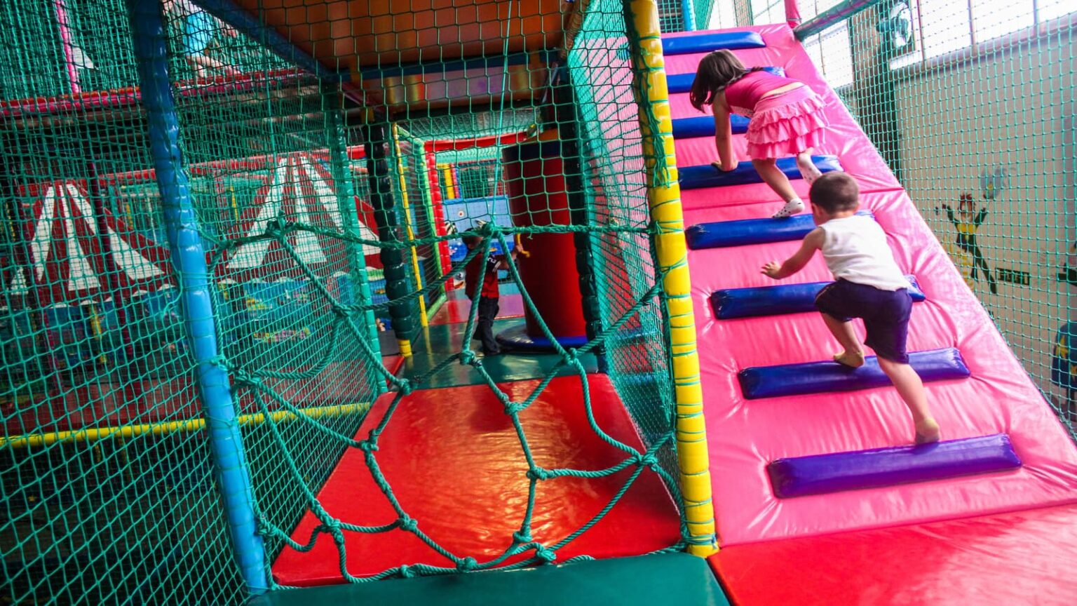 Binnenspeeltuin Geel: Circus Bruul, waar het plezier nooit eindigt!